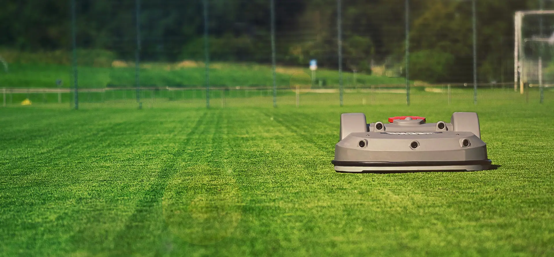 The benefits of robot mowers | ECHO Robotics The benefits of robot mowers | ECHO Robotics